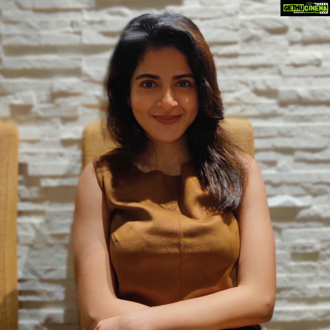 Iswarya Menon Instagram – Soul Food, not Eye candy 😉😛 | Gethu Cinema