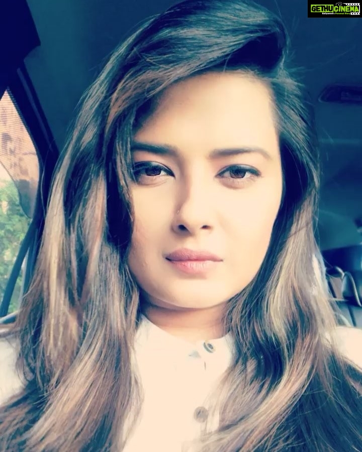 Kratika Sengar Instagram – 😊 | Gethu Cinema