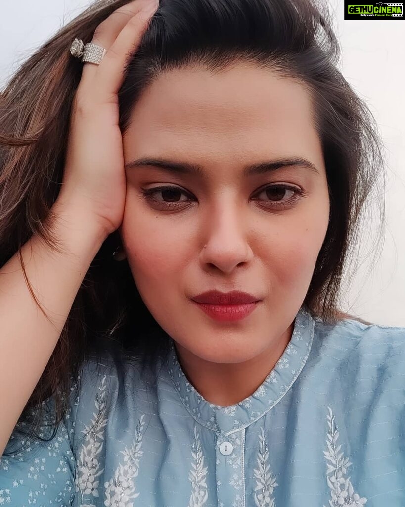 Kratika Sengar Instagram - 🤍 . . . . . . . When u can't think of any ...