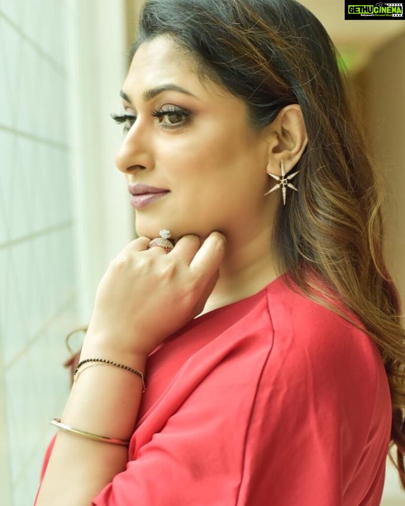 Actress Malavika Instagram Photos and Posts July 2021 | Gethu Cinema