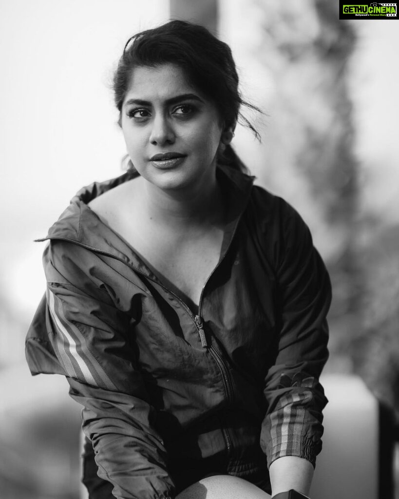 Actress Meera Nandan Instagram Photos and Posts March 2021 - Gethu Cinema