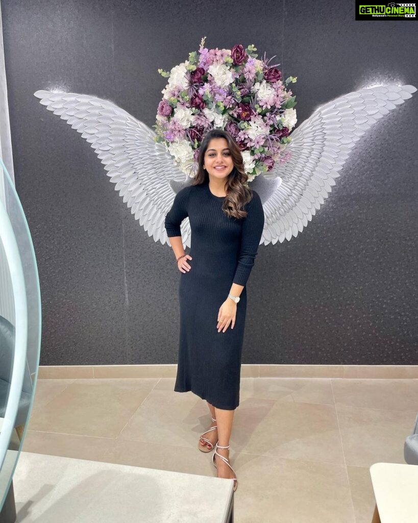 Actress Meera Nandan HD Instagram Photos and Wallpapers January 2022 ...