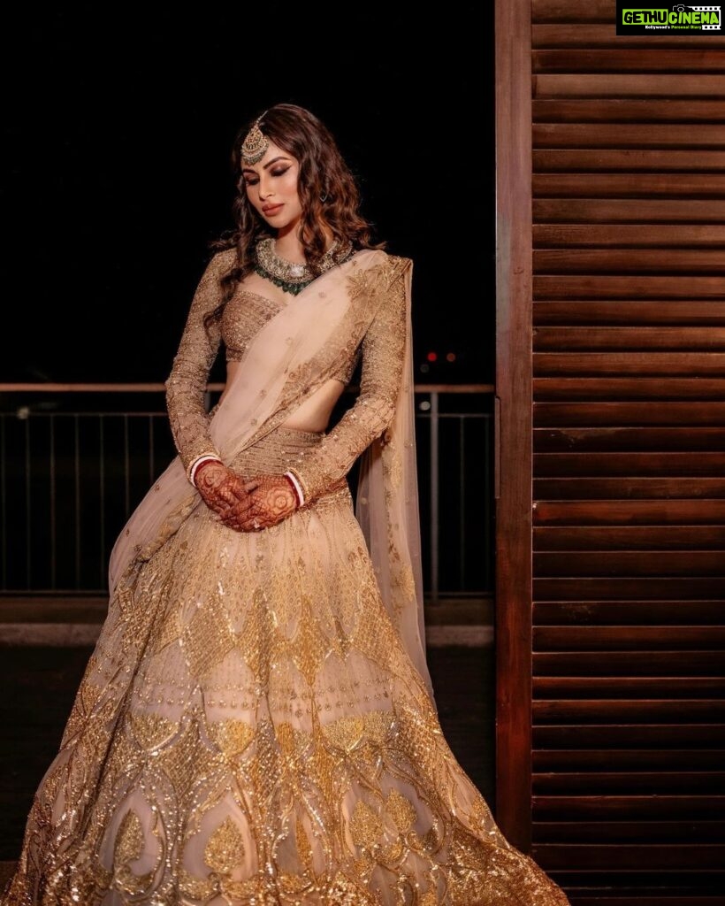 Actress Mouni Roy HD Photos and Wallpapers January 2022 - Gethu Cinema