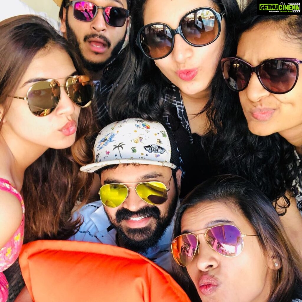 Nazriya Nazim Instagram - Go desi.....😬Thanx @maria.tiya.maria once again - Gethu Cinema