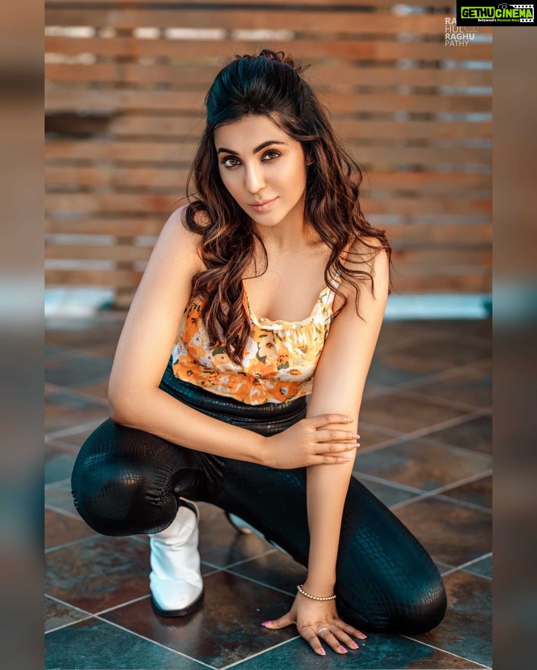 Parvatii Nair Instagram – A woman who knows her own mind is a powerful ...