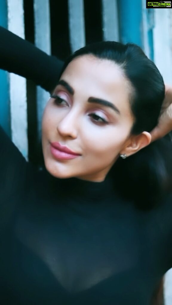 Parvatii Nair Instagram - Hey .. What’s your take on this 😄? 🦋 @arjun___nath - Gethu Cinema