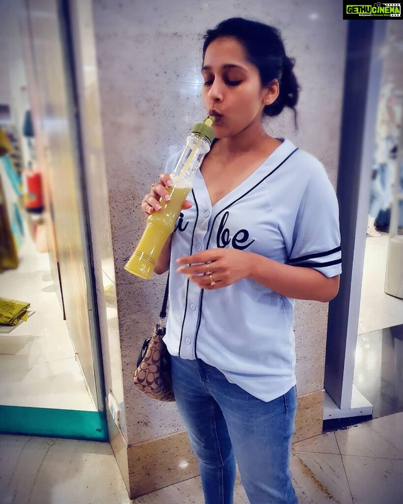 Actress Rashmi Gautam Instagram Photos and Posts June 2020 | Gethu Cinema