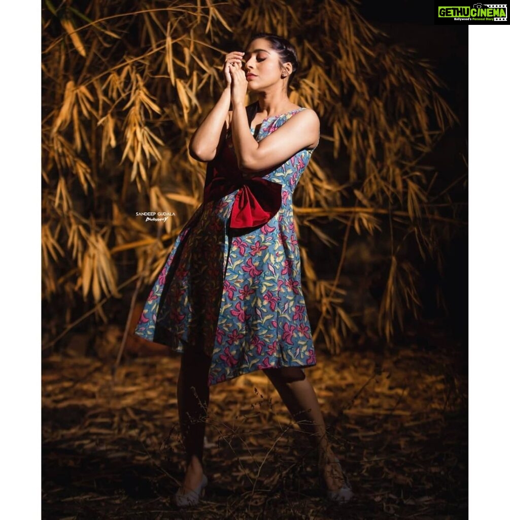 Actress Rashmi Gautam Instagram Photos and Posts April 2021 | Gethu Cinema