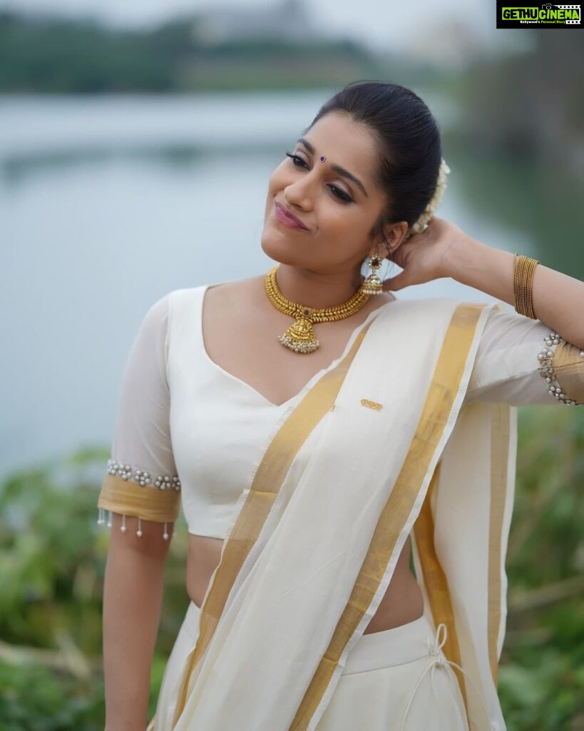 Actress Rashmi Gautam HD Photos and Wallpapers October 2021 - Gethu Cinema