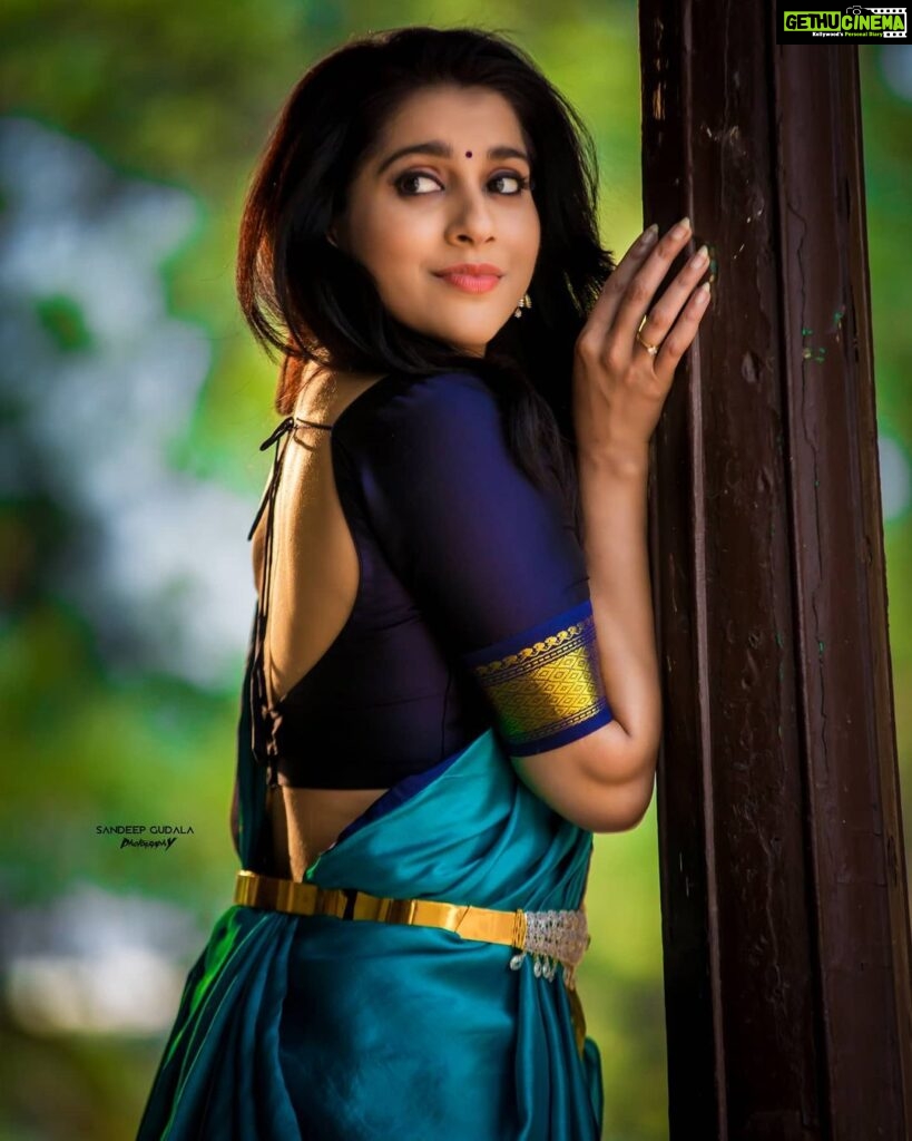 Actress Rashmi Gautam Instagram Photos and Posts January 2021 - Gethu ...