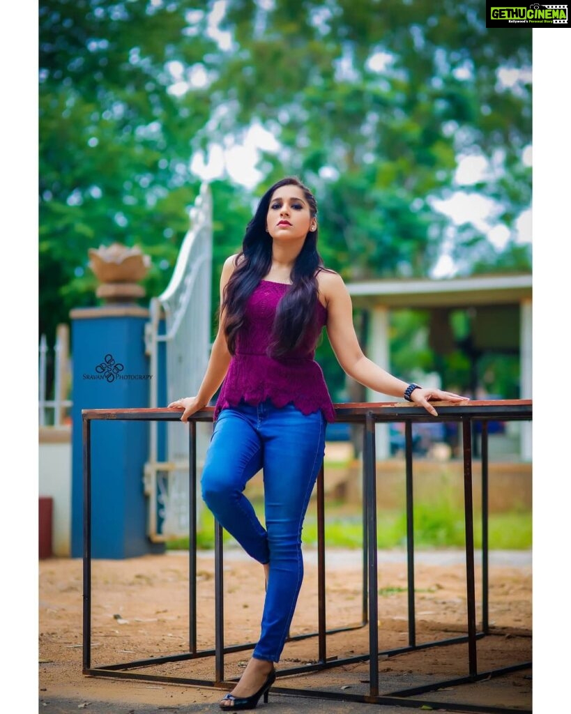 Actress Rashmi Gautam Instagram Photos and Posts January 2021 - Gethu ...