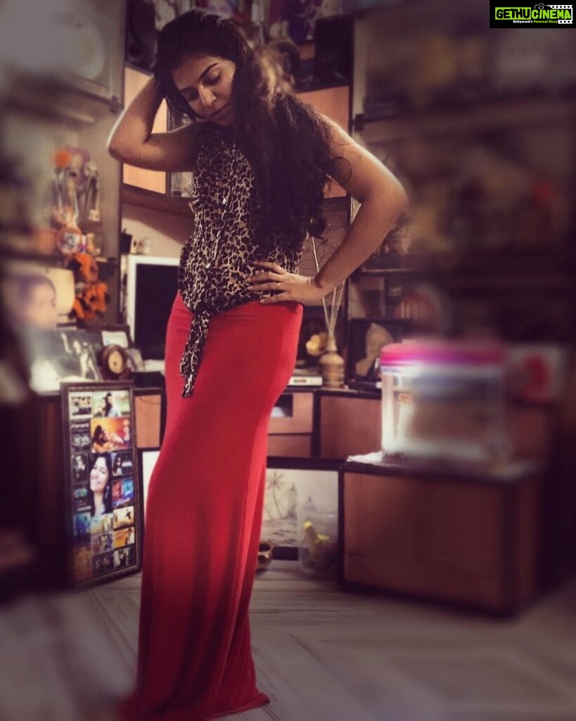 Dubbing Artist Raveena Ravi HD Instagram Photos and Wallpapers June ...