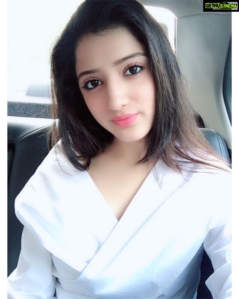 Actress Richa Panai Instagram Photos and Posts January 2022 | Gethu Cinema