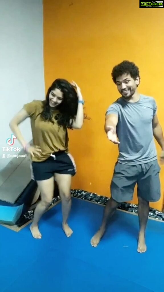 Actress Ritika Singh Instagram Photos and Posts January 2022 | Gethu Cinema