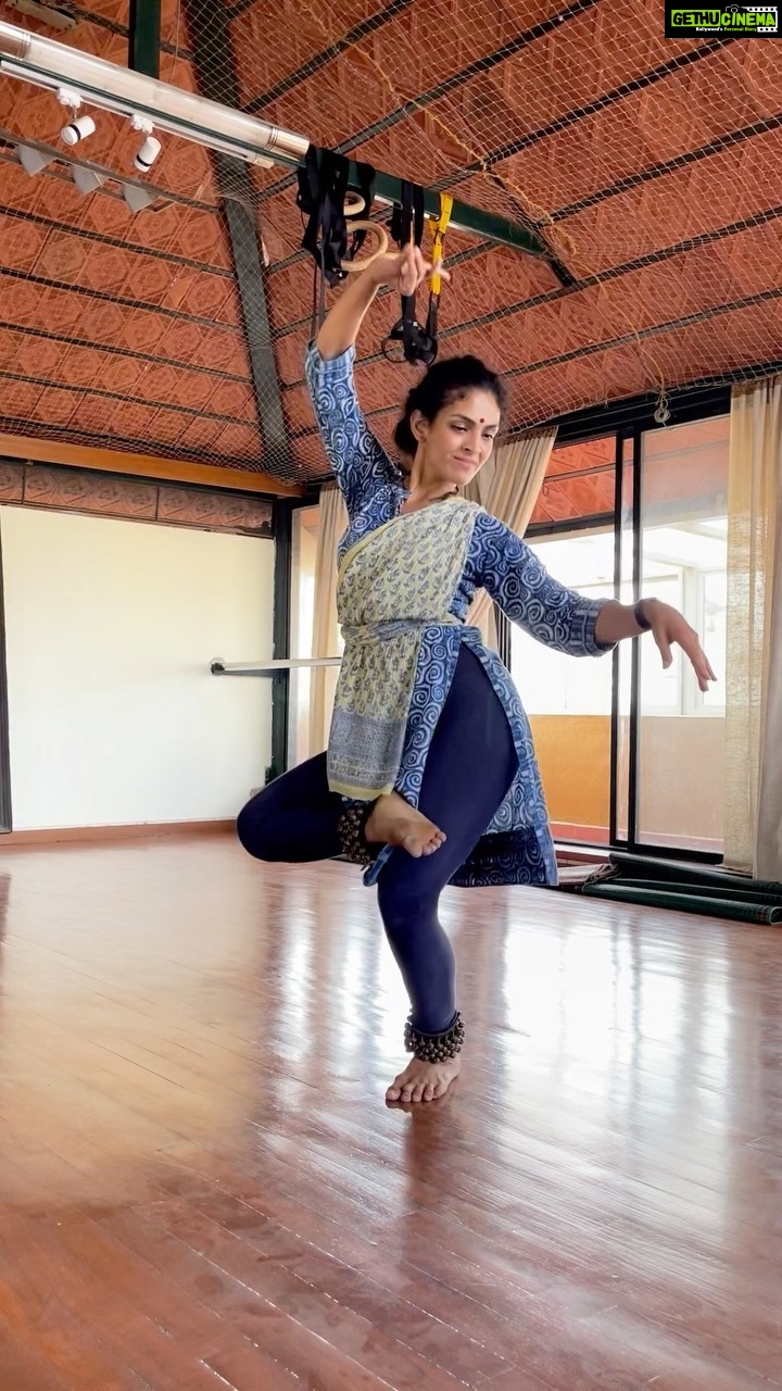 Actress Rukmini Vijayakumar HD Instagram Photos and Wallpapers January ...