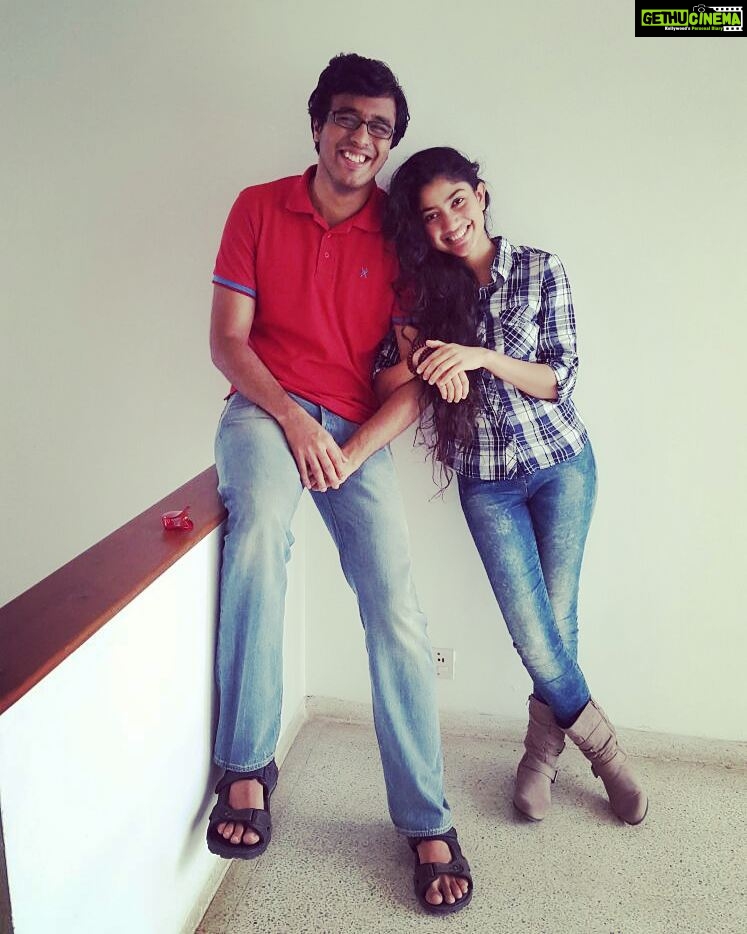 Sai Pallavi Instagram - This kooch pie ♥ #beshtie#shoppaholics - Gethu ...