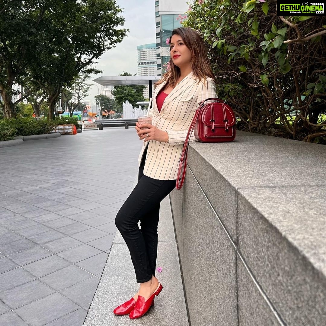 Sameksha Instagram – I feel hard working people are most desirable like ...
