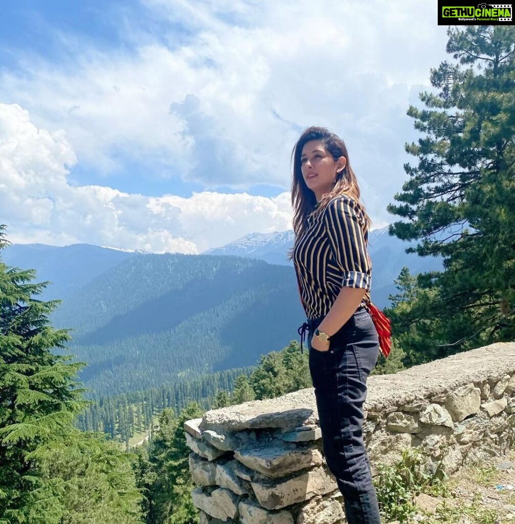 Actress Sameksha Instagram Photos and Posts August 2021 | Gethu Cinema