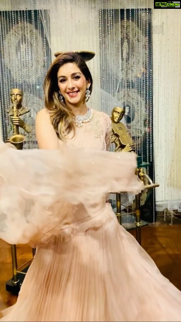 Actress Sameksha Instagram Photos and Posts April 2021 | Gethu Cinema