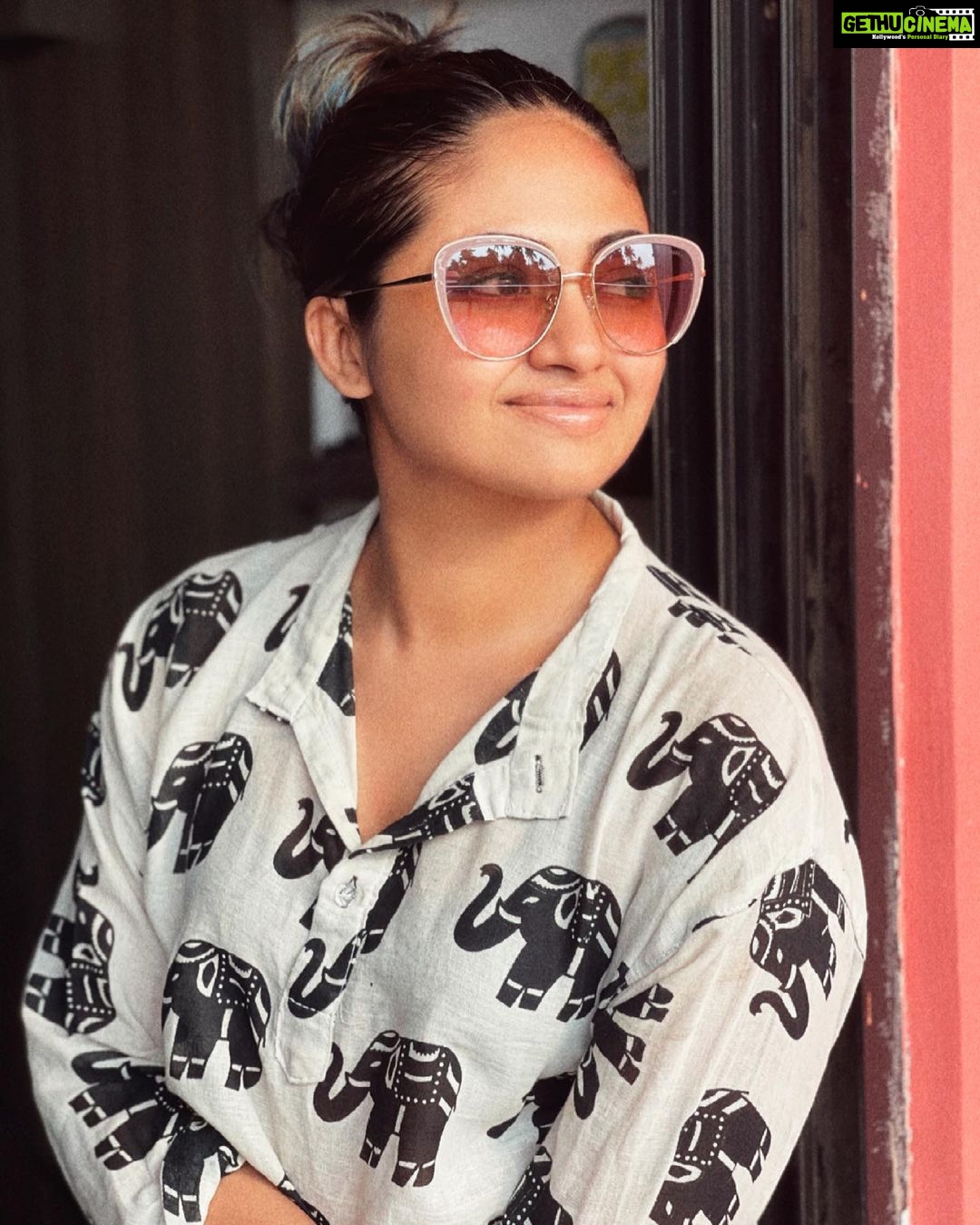 Shaalin Zoya Instagram – Made in 90’s. | Gethu Cinema