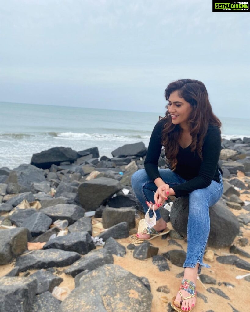 Actress Sherin Instagram Photos and Posts August 2021 | Gethu Cinema
