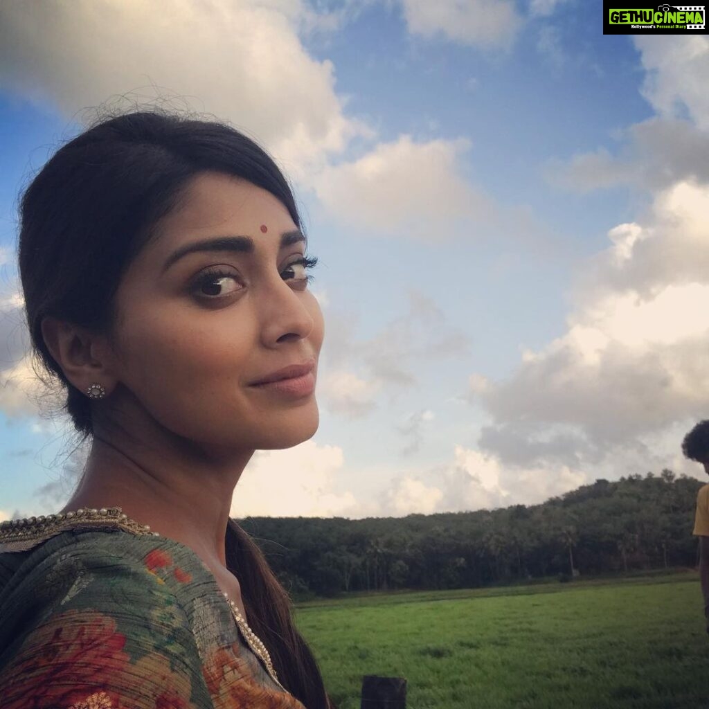Shriya Saran Instagram – Very rarely you meet a beautiful actress , who ...