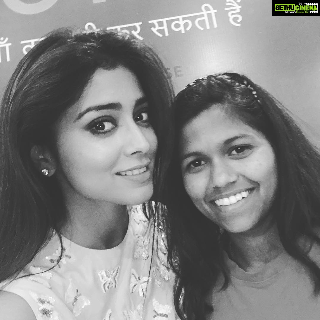 Shriya Saran Instagram – My selfie moment with Poorna. At the screening ...
