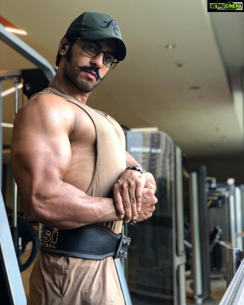 Actor Thakur Anoop Singh HD Instagram Photos and Wallpapers January ...