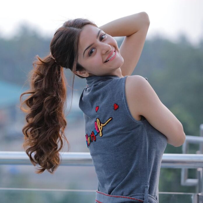 Actress Vedhika Instagram Photos and Posts February 2021 | Gethu Cinema