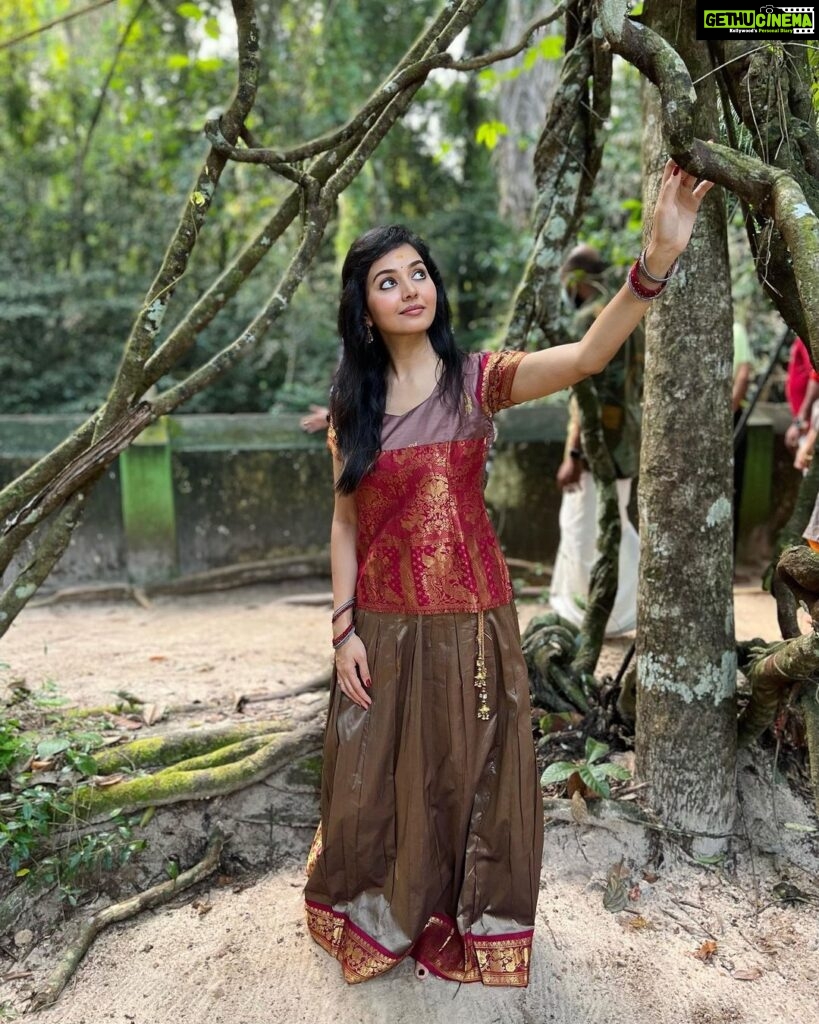 Actress Vidhya HD Instagram Photos and Wallpapers December 2021 | Gethu ...