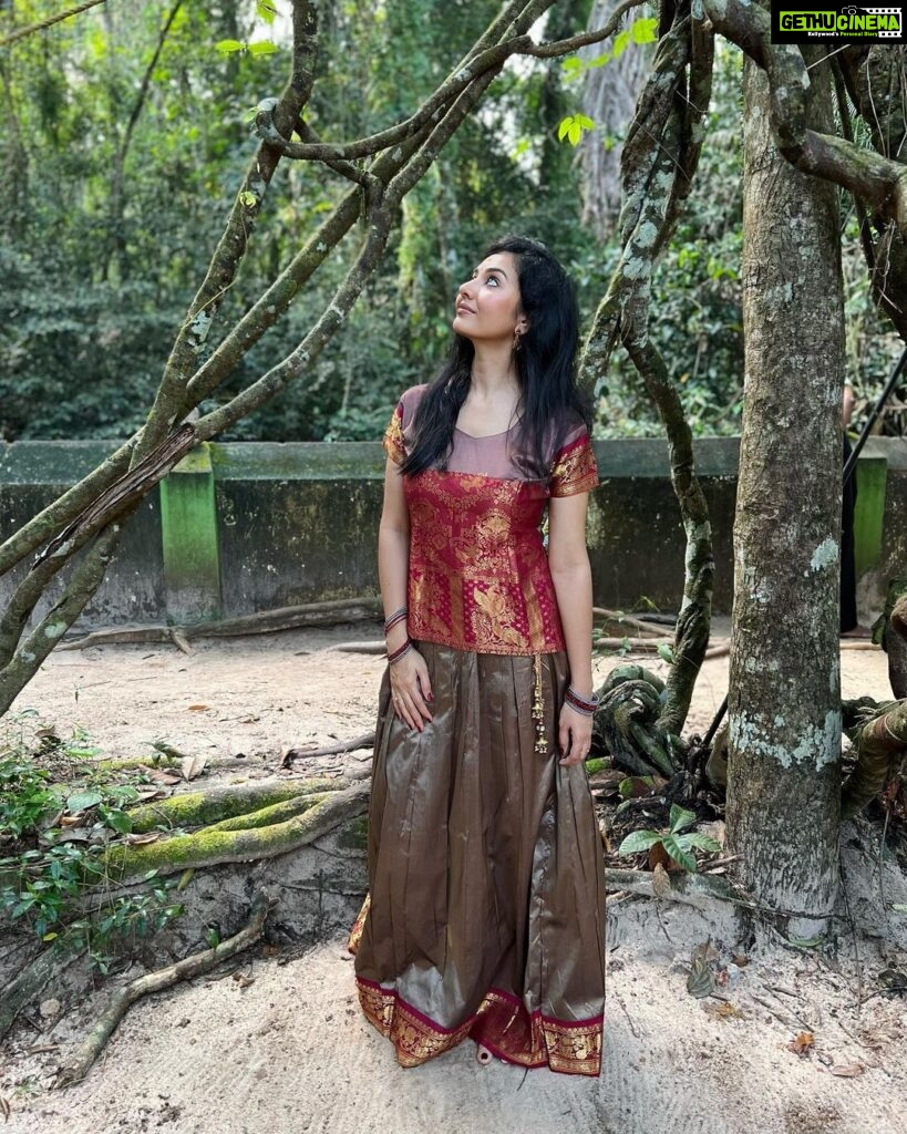 Actress Vidhya HD Instagram Photos and Wallpapers December 2021 | Gethu ...