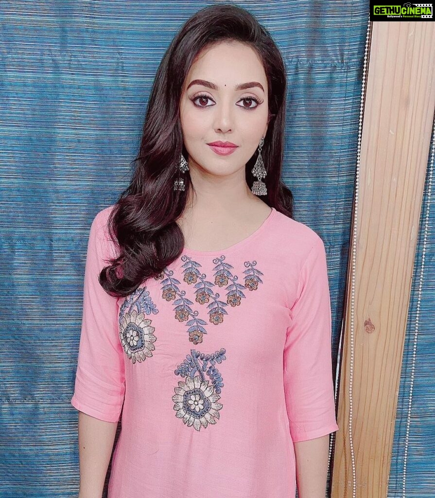 Actress Vidhya HD Instagram Photos and Wallpapers November 2021 | Gethu ...