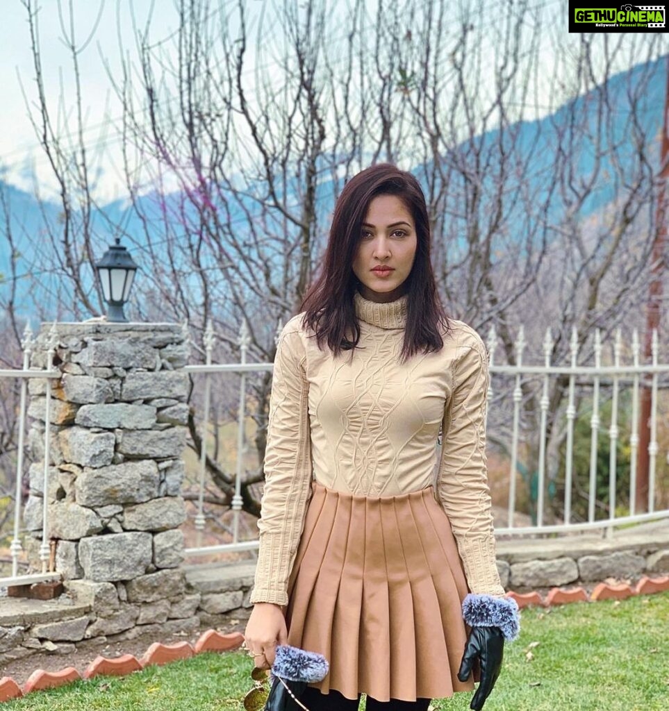 Actress Vidisha Instagram Photos and Posts April 2021 | Gethu Cinema