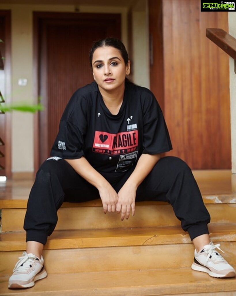 Actress Vidya Balan HD Instagram Photos and Wallpapers August 2021 ...