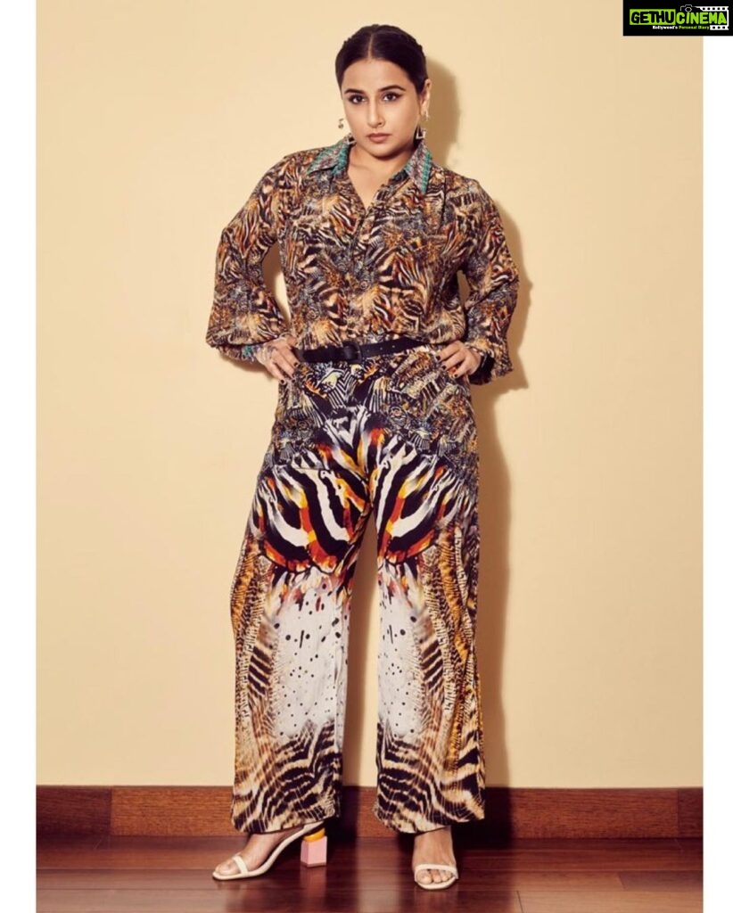 Actress Vidya Balan HD Instagram Photos and Wallpapers August 2021 ...