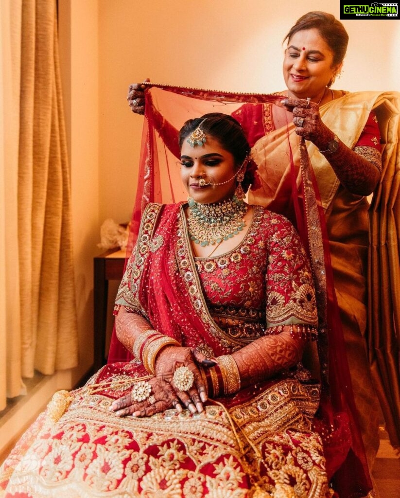 Vidyulekha Raman Instagram - Can’t relate to brides who put 5 dots on ...