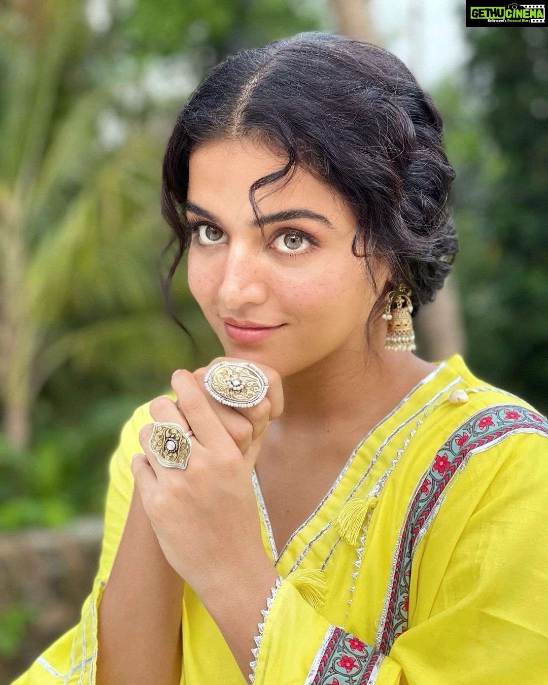 Wamiqa Gabbi Instagram – #GRAHAN promotions 💛 Outfit: @angrakhaa ...