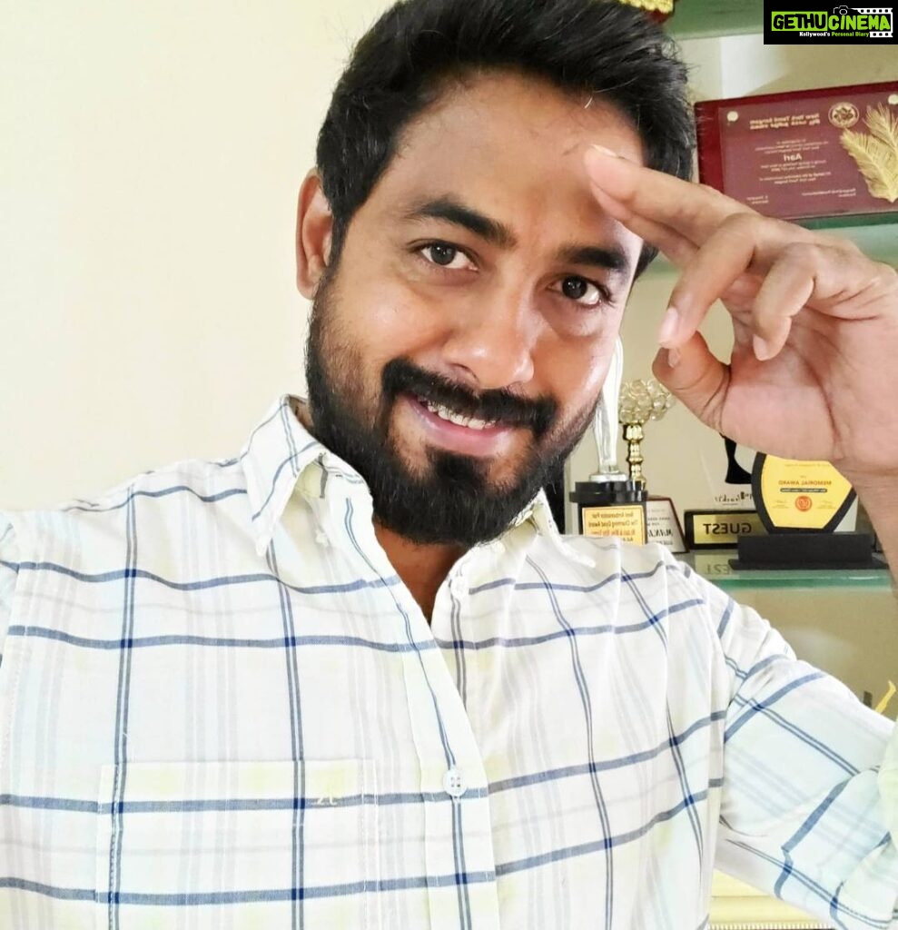 Actor Aari HD Photos and Wallpapers April 2021 | Gethu Cinema