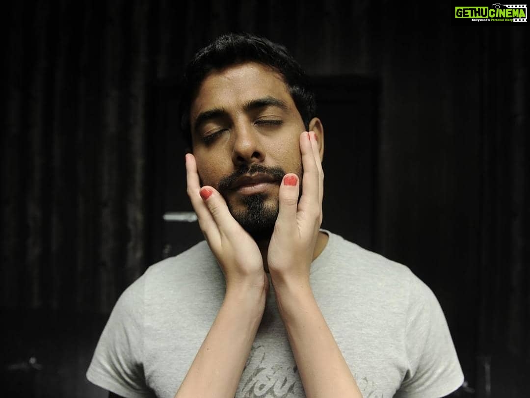 Aari Instagram – Now the whole world is controlled by #covid19 | Gethu ...