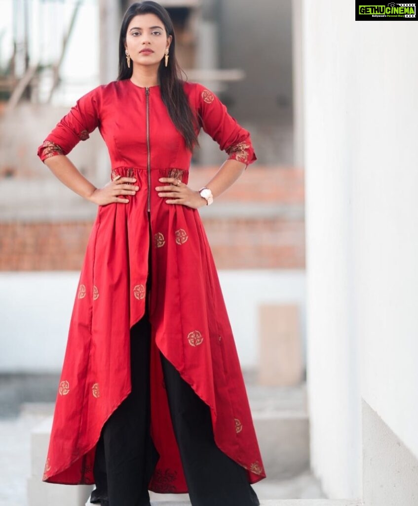 Aishwarya Rajesh Instagram - Love @prakatwork work. ... her sense for ...