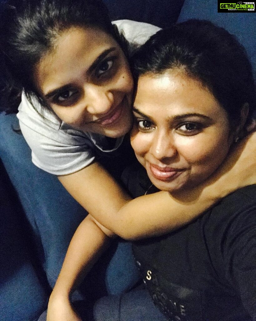 Aishwarya Rajesh Instagram – A strong woman looks at challenge in the ...