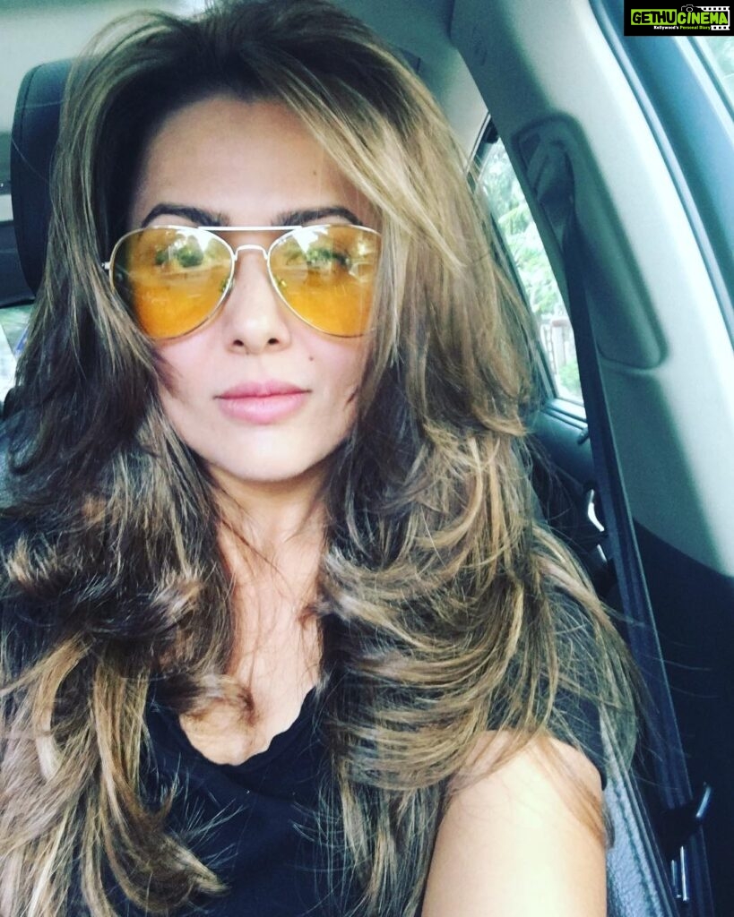 Actress Amrita Arora HD Photos and Wallpapers May 2017 - Gethu Cinema