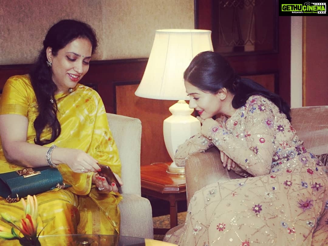 Amrita Rao Instagram – THACKREY MUSIC LAUNCH : Unveiling the first copy ...