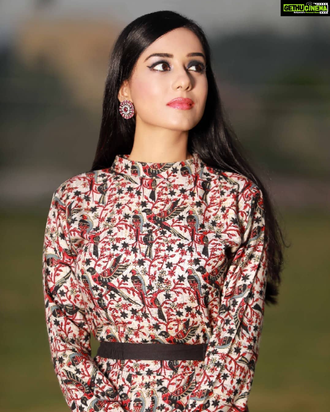 Actress Amrita Rao HD Photos and Wallpapers October 2018 - Gethu Cinema