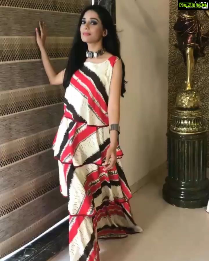 Amrita Rao Instagram – ENDORSEMENT : The Flowery Gurl is here!! More ...