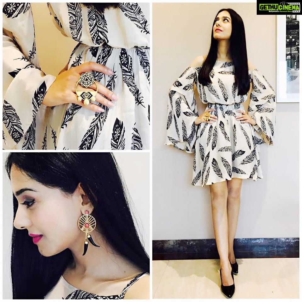 Amrita Rao Instagram - Remembering MF HUSSAIN on his 6th Death ...