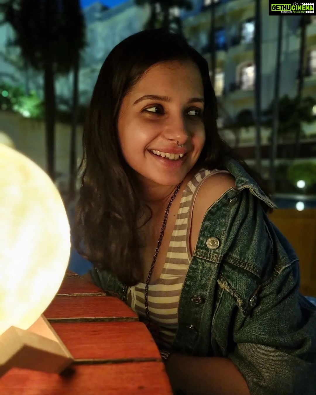 Angana Roy Instagram – Khwabon Ka Jaadoo Beqaaboo Hum Ho Gaye Captured by @ayan.bhattacharjee_ # ...