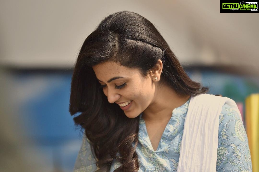 Anju Kurian Instagram – #candidclick📷 P.c – @sasanka_sekhar.ganji Styling – @_jagiri_ | Gethu Cinema