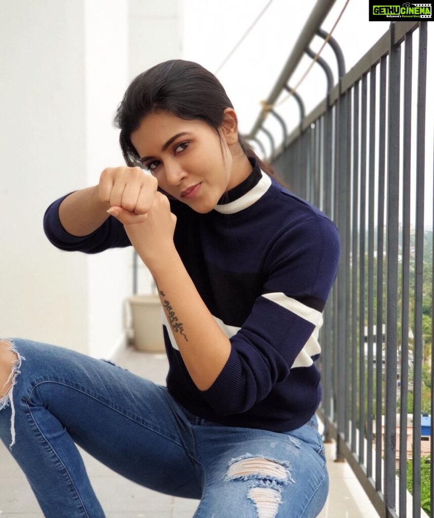 Anju Kurian Instagram – So much of our happiness depends on how we choose to look at the world ️ ...