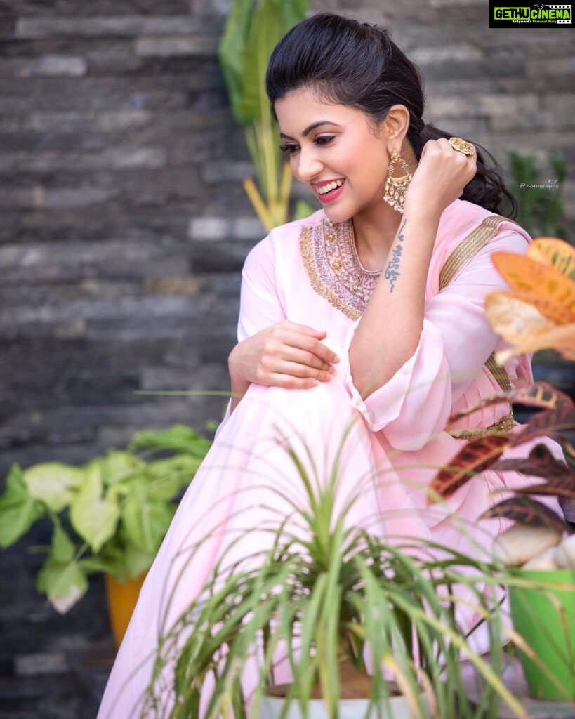 Anju Kurian Instagram – 🔫🔫🔫 | Gethu Cinema